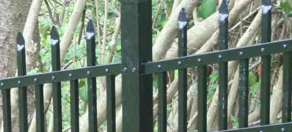 Aluminum Pool Code Fence Archives - BRYANT FENCE COMPANY